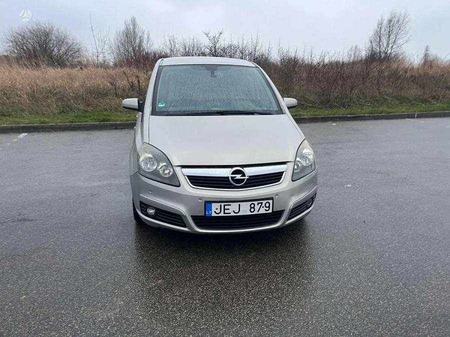 Grey Opel Zafira 2007 in Panevezys, with an engine capacity of 1.90 L and mileage of 229 thousand km for 3100 €, photo 4 on AUTOMOTO.COM.LV