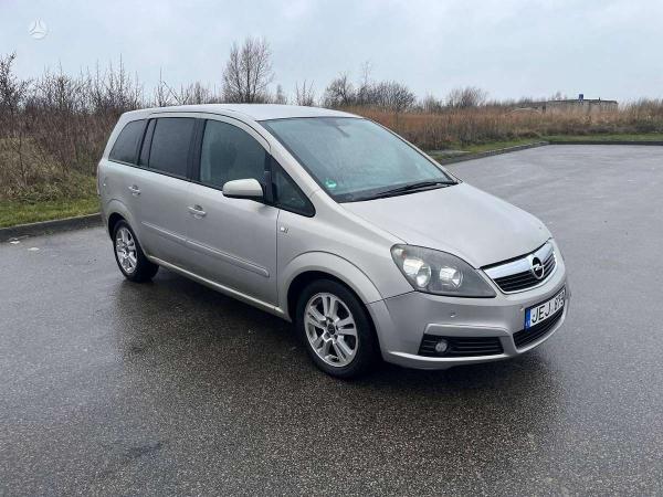 Grey Opel Zafira 2007 in Panevezys, with an engine capacity of 1.90 L and mileage of 229 thousand km for 3100 €, photo 5 on AUTOMOTO.COM.LV