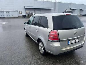 Grey Opel Zafira 2007 in Panevezys, with an engine capacity of 1.90 L and mileage of 229 thousand km for 3100 €, photo 10 on AUTOMOTO.COM.LV