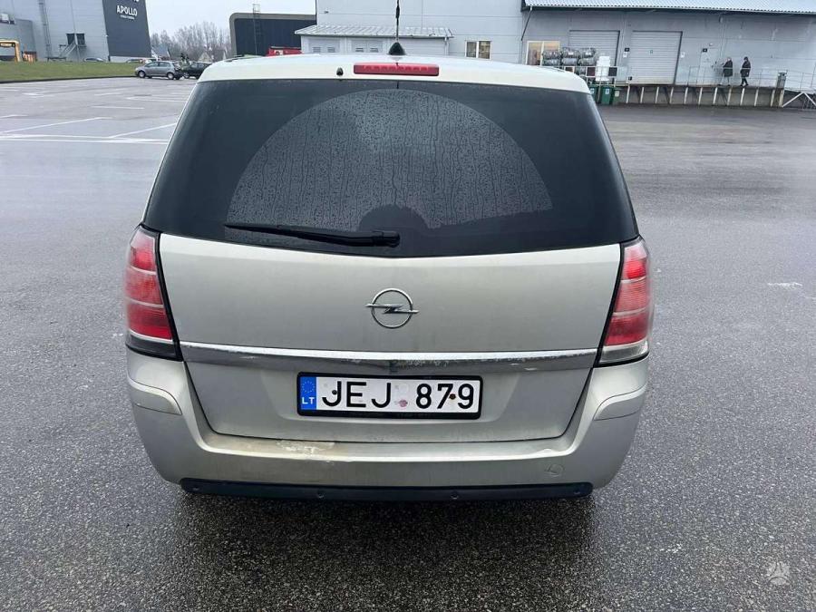 Grey Opel Zafira 2007 in Panevezys, with an engine capacity of 1.90 L and mileage of 229 thousand km for 3100 €, photo 12 on AUTOMOTO.COM.LV