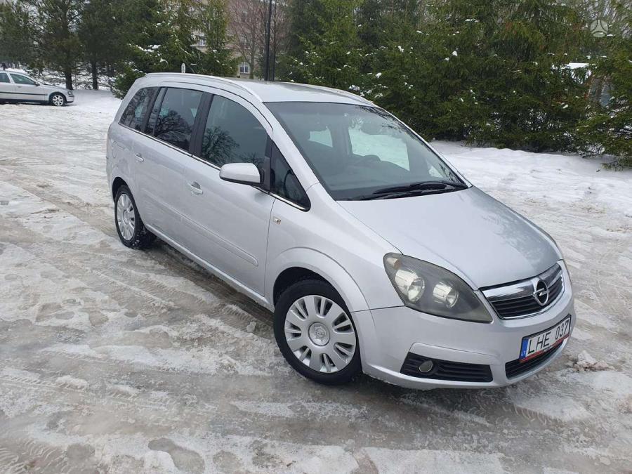 Grey Opel Zafira 2007 in Vilkaviskis, with an engine capacity of 1.91 L and mileage of 354 thousand km for 1250 €, photo 1 on AUTOMOTO.COM.LV
