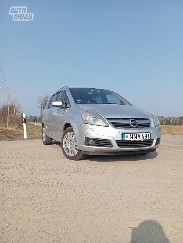 Grey Opel Zafira 2007 in Kazlu Ruda, with an engine capacity of 2.20 L and mileage of 196 thousand km for 2000 €, photo 7 on AUTOMOTO.COM.LV