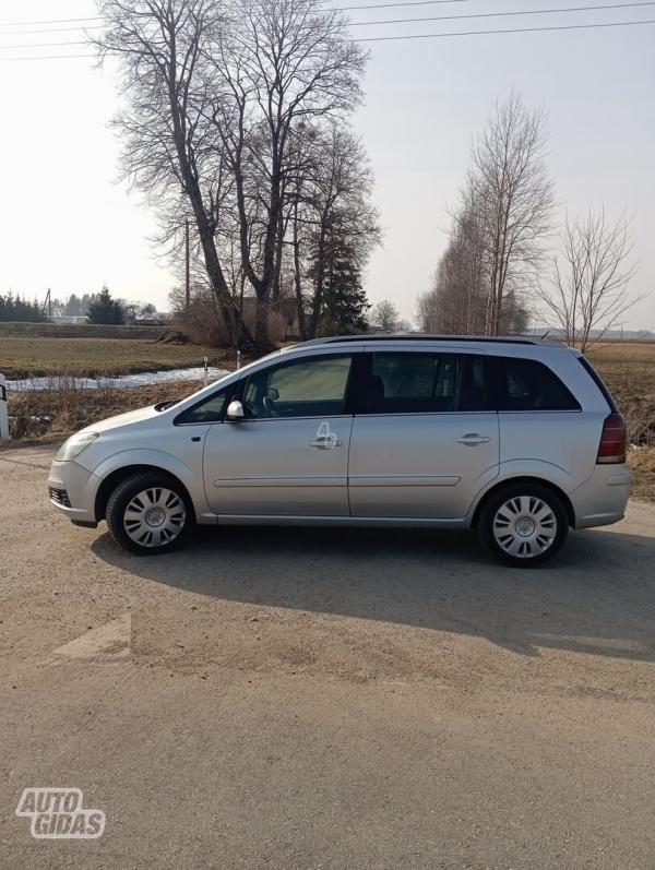 Pelēks Opel Zafira 2007 Kazlų Rūda, ar dzinēja tilpumu 2.20 L un nobraukumu 196 tūkst. km par 1950 €, foto 2 vietnē AUTOMOTO.COM.LV
