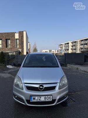 Pelēks Opel Zafira 2007 Viļņa, ar dzinēja tilpumu 1.90 L un nobraukumu 303 tūkst. km par 2000 €, foto 2 vietnē AUTOMOTO.COM.LV