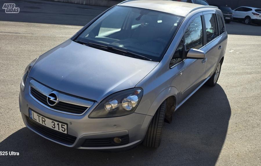 Pelēks Opel Zafira 2007 Šauļi, ar dzinēja tilpumu 1.90 L un nobraukumu 304 tūkst. km par 1600 €, foto 3 vietnē AUTOMOTO.COM.LV