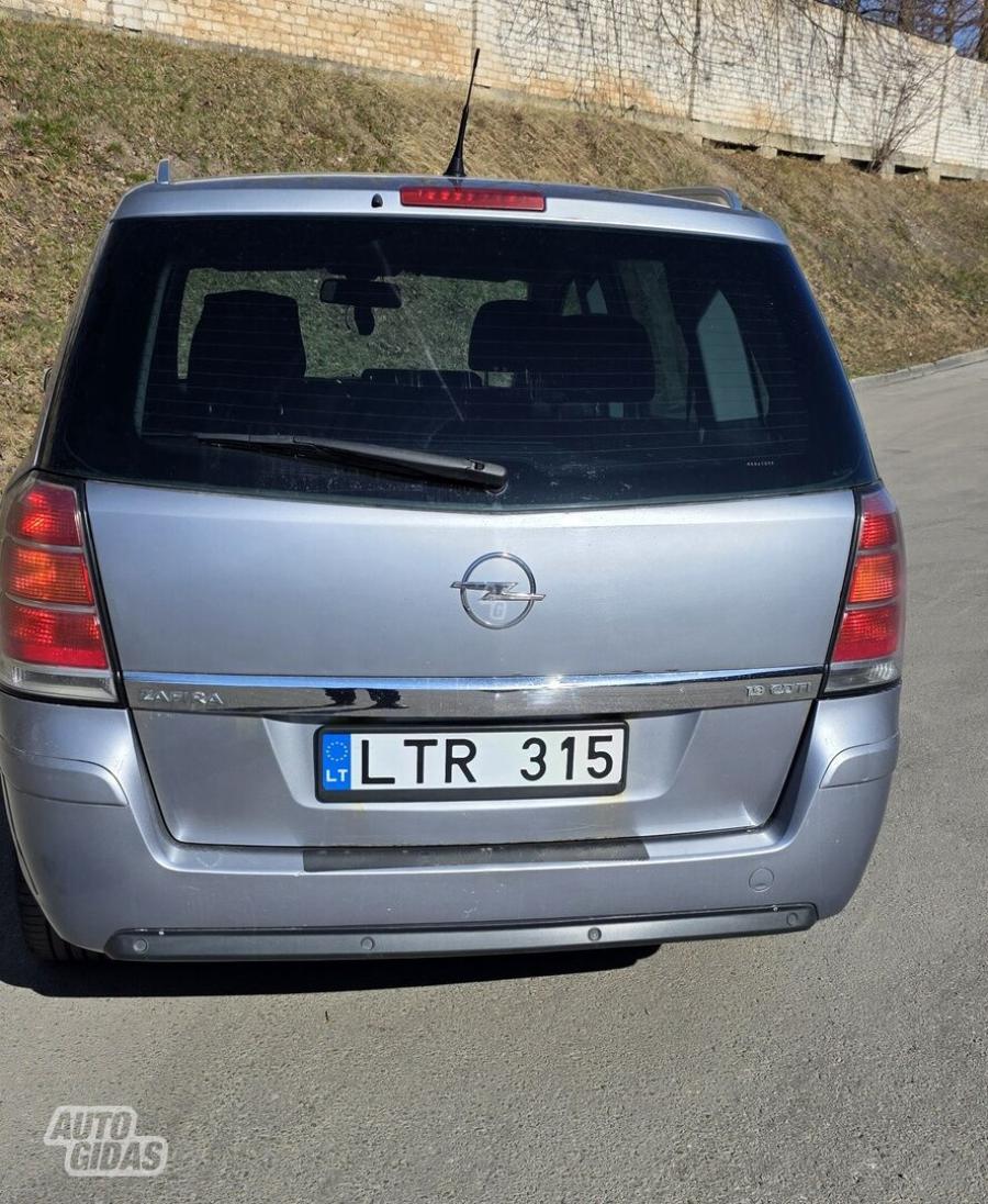 Pelēks Opel Zafira 2007 Šauļi, ar dzinēja tilpumu 1.90 L un nobraukumu 304 tūkst. km par 1600 €, foto 7 vietnē AUTOMOTO.COM.LV