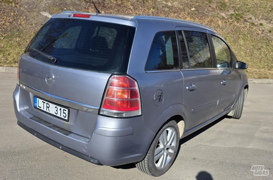 Pelēks Opel Zafira 2007 Šauļi, ar dzinēja tilpumu 1.90 L un nobraukumu 304 tūkst. km par 1600 €, foto 9 vietnē AUTOMOTO.COM.LV
