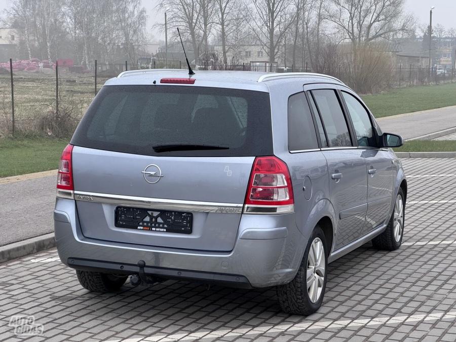 Grey Opel Zafira 2007 in Kretinga, with an engine capacity of 1.90 L and mileage of 335 thousand km for 2999 €, photo 6 on AUTOMOTO.COM.LV