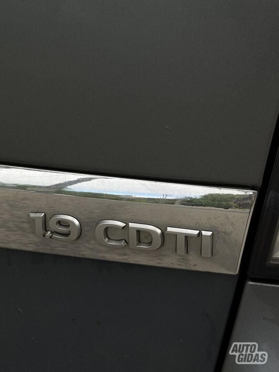 Grey Opel Zafira 2007 in Vilnius, with an engine capacity of 1.90 L and mileage of 280 thousand km for 1650 €, photo 8 on AUTOMOTO.COM.LV