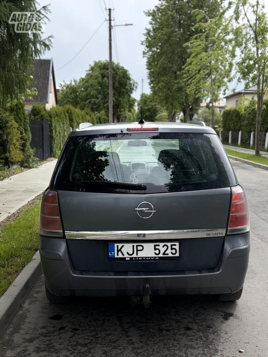 Grey Opel Zafira 2007 in Vilnius, with an engine capacity of 1.90 L and mileage of 280 thousand km for 1650 €, photo 9 on AUTOMOTO.COM.LV