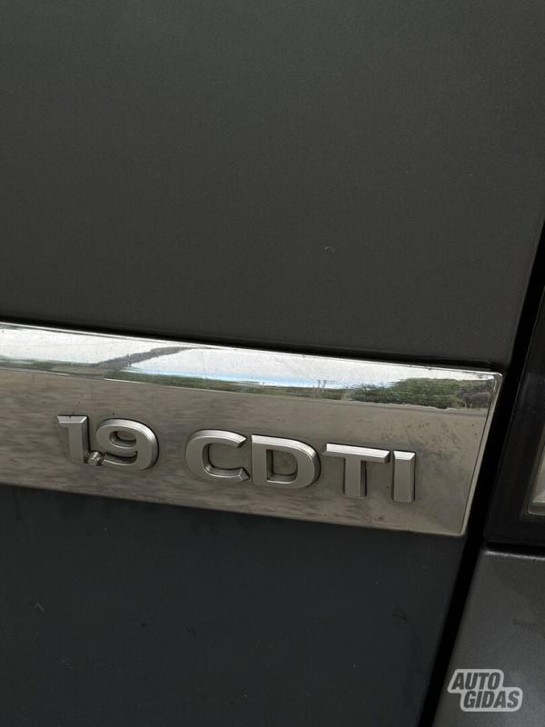 Grey Opel Zafira 2007 in Vilnius, with an engine capacity of 1.90 L and mileage of 280 thousand km for 1650 €, photo 7 on AUTOMOTO.COM.LV