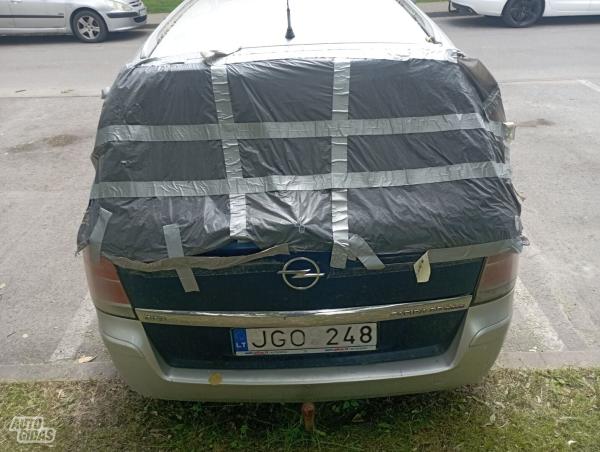 Pelēks Opel Zafira 2007 Viļņa, ar dzinēja tilpumu 1.90 L un nobraukumu 3000 tūkst. km par 400 €, foto 4 vietnē AUTOMOTO.COM.LV
