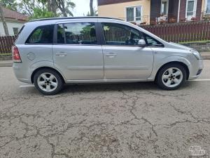 Grey Opel Zafira 2007 in Telschi, with an engine capacity of 1.90 L and mileage of 290 thousand km for 999 €, photo 7 on AUTOMOTO.COM.LV