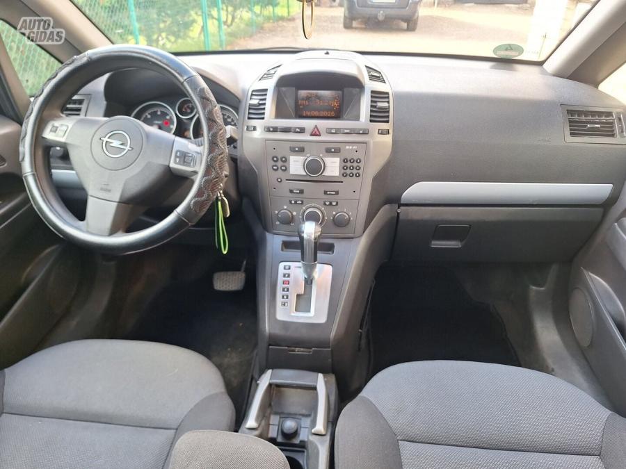 Pelēks Opel Zafira 2007 Telšiai, ar dzinēja tilpumu 1.90 L un nobraukumu 290 tūkst. km par 950 €, foto 9 vietnē AUTOMOTO.COM.LV