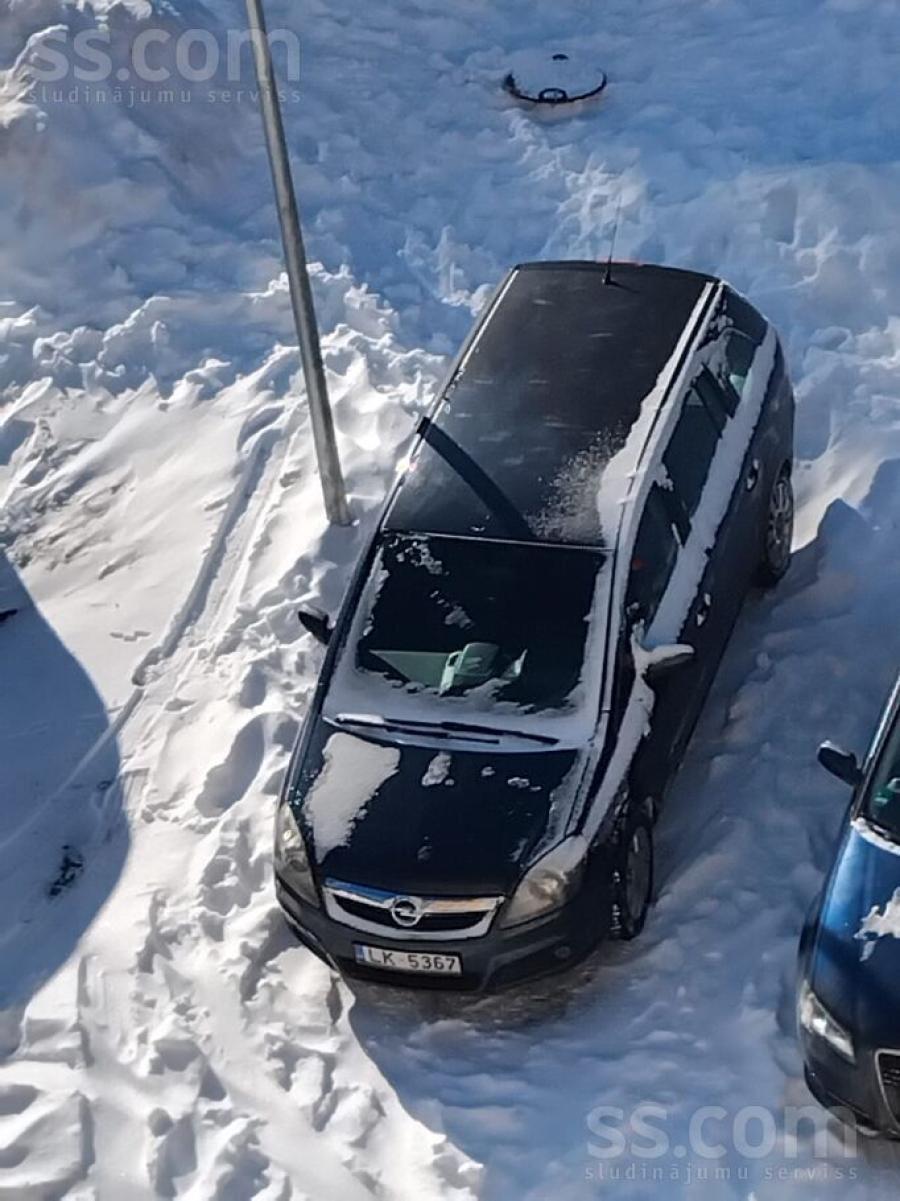 Pelēks Opel Zafira 2007 Rīga, ar dzinēja tilpumu 1.90 L un nobraukumu 360 tūkst. km par 490 €, foto 1 vietnē AUTOMOTO.COM.LV