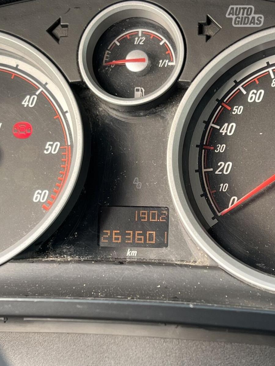 Grey Opel Zafira 2007 in Vilnius, with an engine capacity of 1.90 L and mileage of 264 thousand km for 1000 €, photo 10 on AUTOMOTO.COM.LV