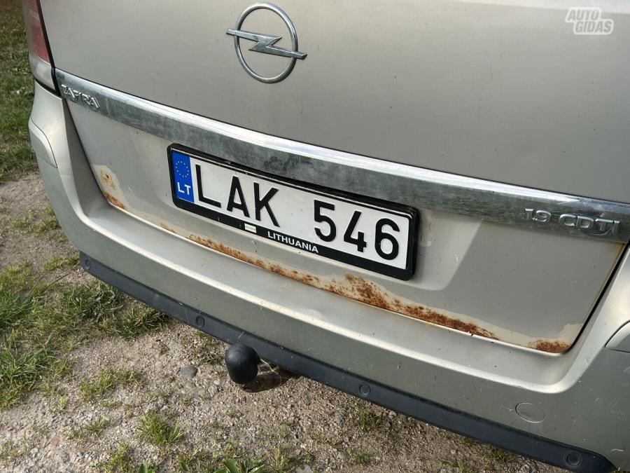 Grey Opel Zafira 2007 in Vilnius, with an engine capacity of 1.90 L and mileage of 264 thousand km for 1000 €, photo 14 on AUTOMOTO.COM.LV
