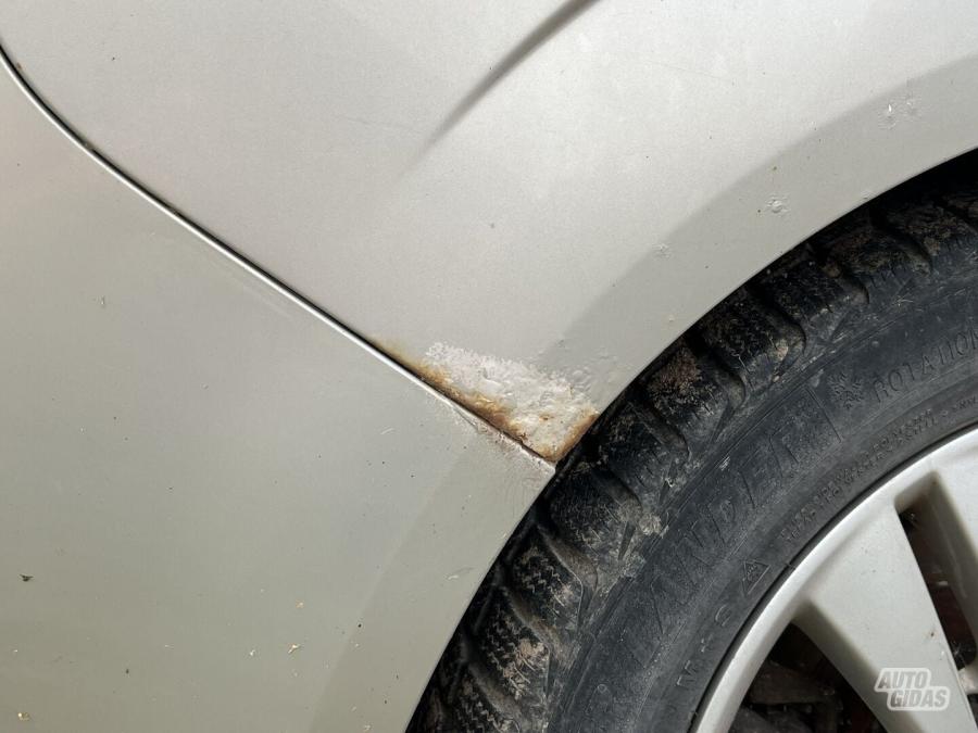 Pelēks Opel Zafira 2007 Viļņa, ar dzinēja tilpumu 1.90 L un nobraukumu 264 tūkst. km par 1000 €, foto 15 vietnē AUTOMOTO.COM.LV