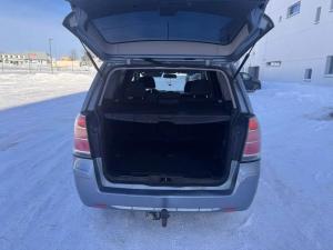 Grey Opel Zafira 2007 in Rezekne, with an engine capacity of 1.90 L and mileage of 255 thousand km for 2150 €, photo 9 on AUTOMOTO.COM.LV