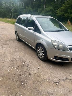 Pelēks Opel Zafira 2007 Liepāja, ar dzinēja tilpumu 1.90 L un nobraukumu 310 tūkst. km par 550 €, foto  vietnē AUTOMOTO.COM.LV