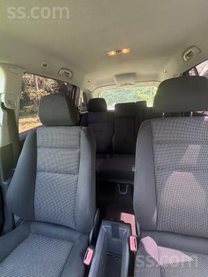 Grey Opel Zafira 2007 in Bauska, with an engine capacity of 1.90 L and mileage of 467 thousand km for 1300 €, photo 8 on AUTOMOTO.COM.LV