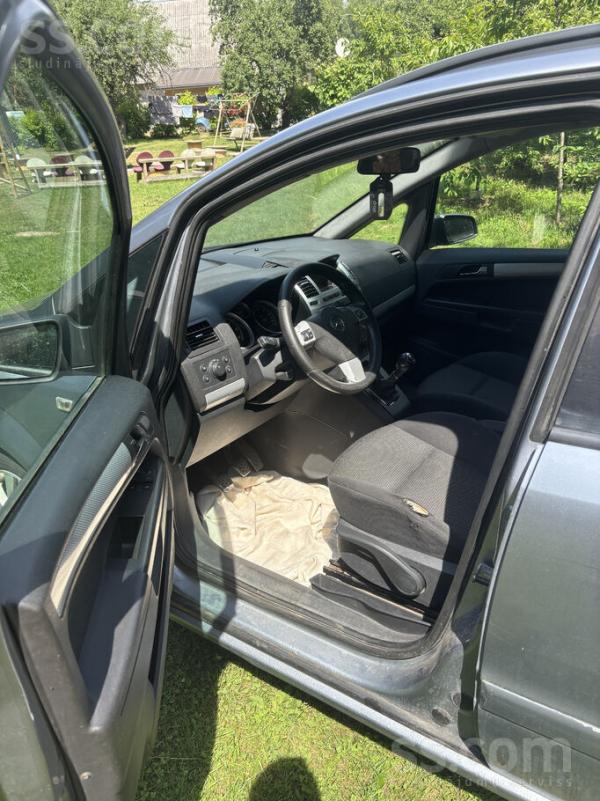 Pelēks Opel Zafira 2007 Bauska, ar dzinēja tilpumu 1.90 L un nobraukumu 467 tūkst. km par 1300 €, foto 9 vietnē AUTOMOTO.COM.LV