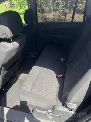 Grey Opel Zafira 2007 in Bauska, with an engine capacity of 1.90 L and mileage of 467 thousand km for 1300 €, photo 11 on AUTOMOTO.COM.LV