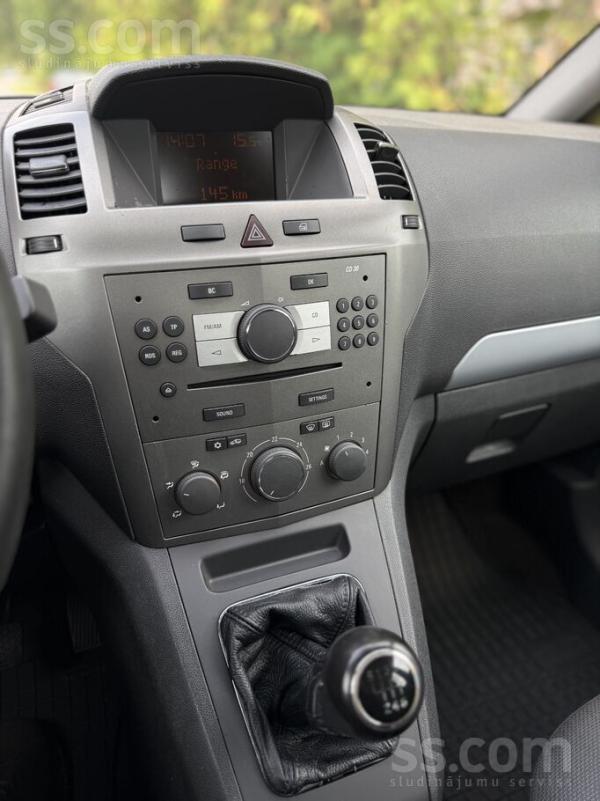 Grey Opel Zafira 2007 in Kuldiga, with an engine capacity of 1.90 L and mileage of 310 thousand km for 1500 €, photo 8 on AUTOMOTO.COM.LV