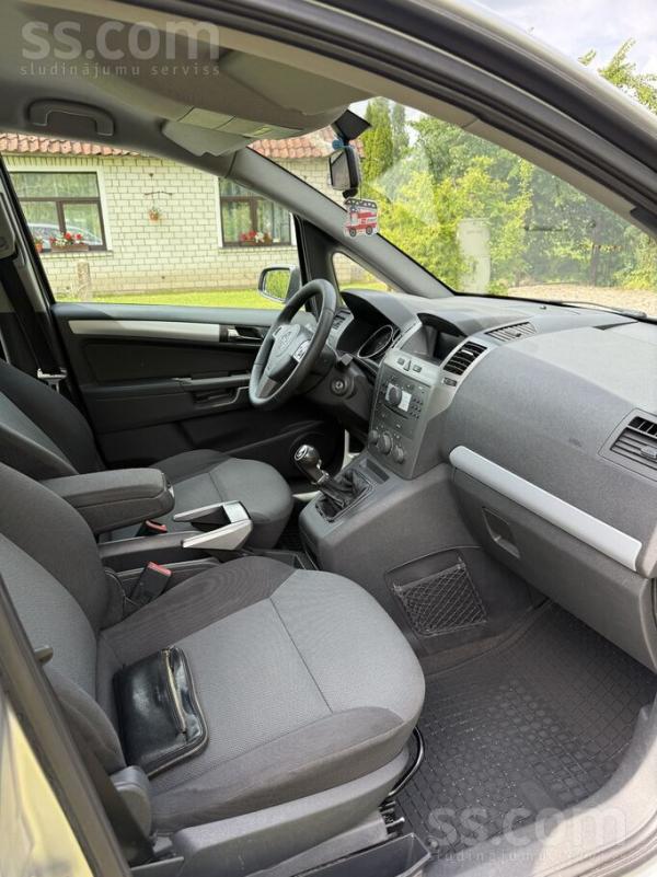 Grey Opel Zafira 2007 in Kuldiga, with an engine capacity of 1.90 L and mileage of 310 thousand km for 1500 €, photo 10 on AUTOMOTO.COM.LV