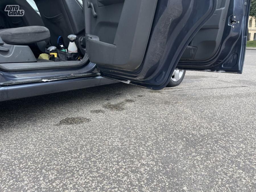 Pelēks Opel Zafira 2007 Viļņa, ar dzinēja tilpumu 1.90 L un nobraukumu 230 tūkst. km par 1850 €, foto 21 vietnē AUTOMOTO.COM.LV