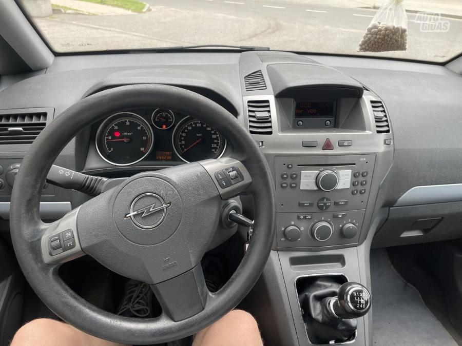 Pelēks Opel Zafira 2007 Viļņa, ar dzinēja tilpumu 1.90 L un nobraukumu 230 tūkst. km par 1850 €, foto 33 vietnē AUTOMOTO.COM.LV