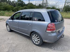 Pelēks Opel Zafira 2007 Saldus, ar dzinēja tilpumu 1.90 L un nobraukumu 377 tūkst. km par 900 €, foto 4 vietnē AUTOMOTO.COM.LV