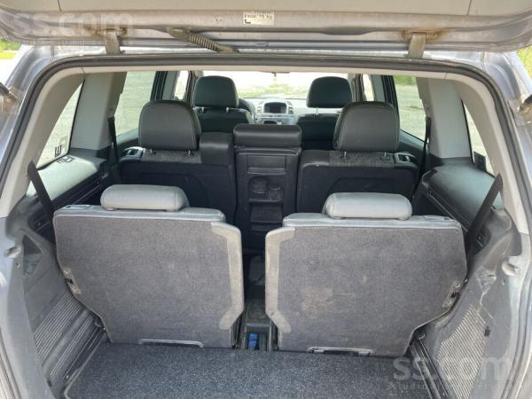 Pelēks Opel Zafira 2007 Saldus, ar dzinēja tilpumu 1.90 L un nobraukumu 377 tūkst. km par 900 €, foto 5 vietnē AUTOMOTO.COM.LV