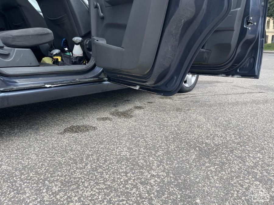 Grey Opel Zafira 2007 in Vilnius, with an engine capacity of 1.90 L and mileage of 230 thousand km for 1800 €, photo 21 on AUTOMOTO.COM.LV