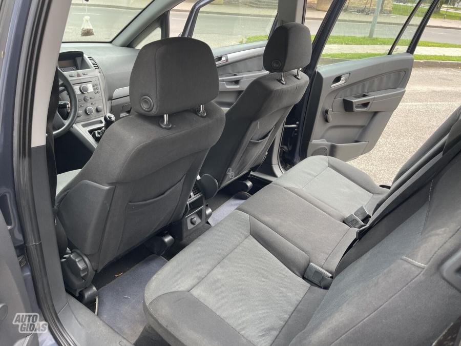 Grey Opel Zafira 2007 in Vilnius, with an engine capacity of 1.90 L and mileage of 230 thousand km for 1800 €, photo 25 on AUTOMOTO.COM.LV