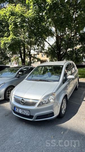 Grey Opel Zafira 2007 in Riga, with an engine capacity of 1.90 L and mileage of 398 thousand km for 1650 €, photo  on AUTOMOTO.COM.LV