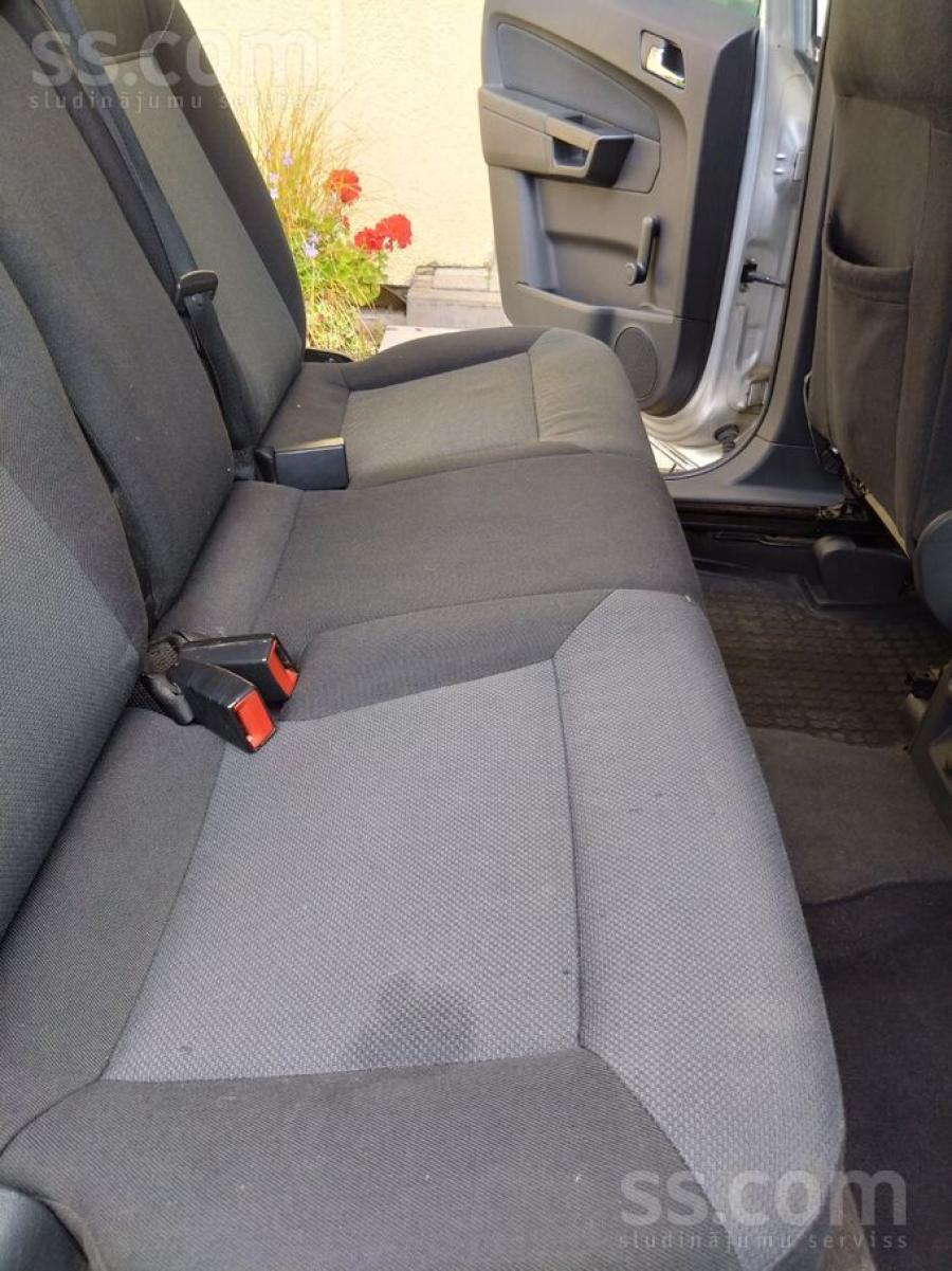 Grey Opel Zafira 2007 in Cesis, with an engine capacity of 1.90 L and mileage of 338 thousand km for 1600 €, photo 9 on AUTOMOTO.COM.LV