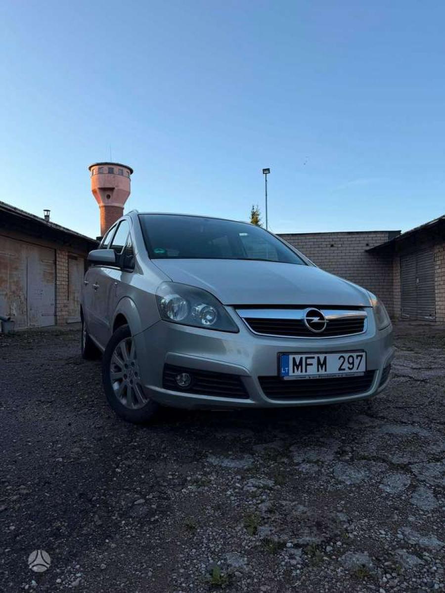 Grey Opel Zafira 2007 in Kaunas, with an engine capacity of 1.91 L and mileage of 273 thousand km for 2000 €, photo 1 on AUTOMOTO.COM.LV