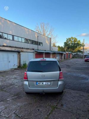 Grey Opel Zafira 2007 in Kaunas, with an engine capacity of 1.91 L and mileage of 273 thousand km for 2000 €, photo 4 on AUTOMOTO.COM.LV
