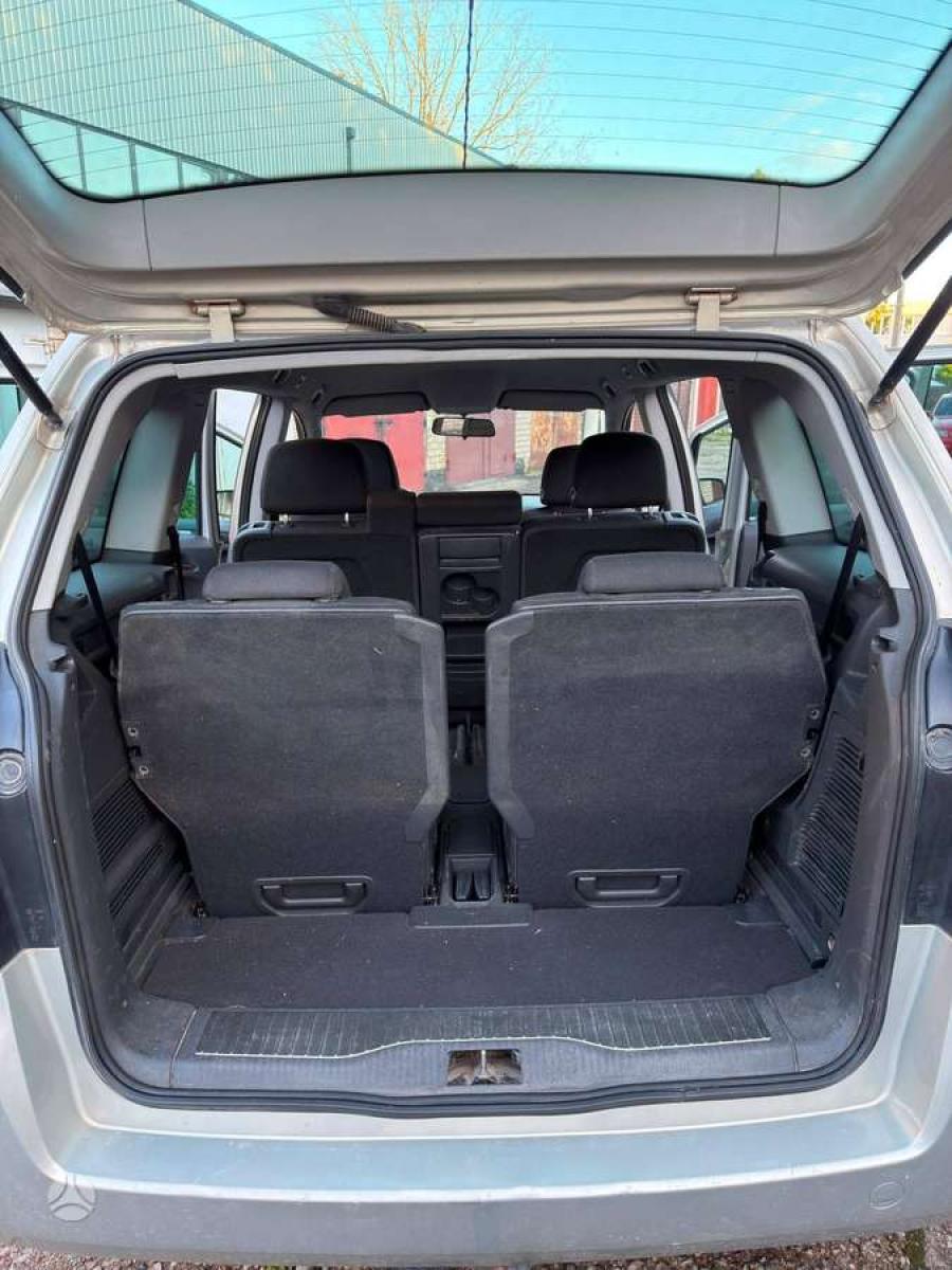 Grey Opel Zafira 2007 in Kaunas, with an engine capacity of 1.91 L and mileage of 273 thousand km for 2000 €, photo 10 on AUTOMOTO.COM.LV
