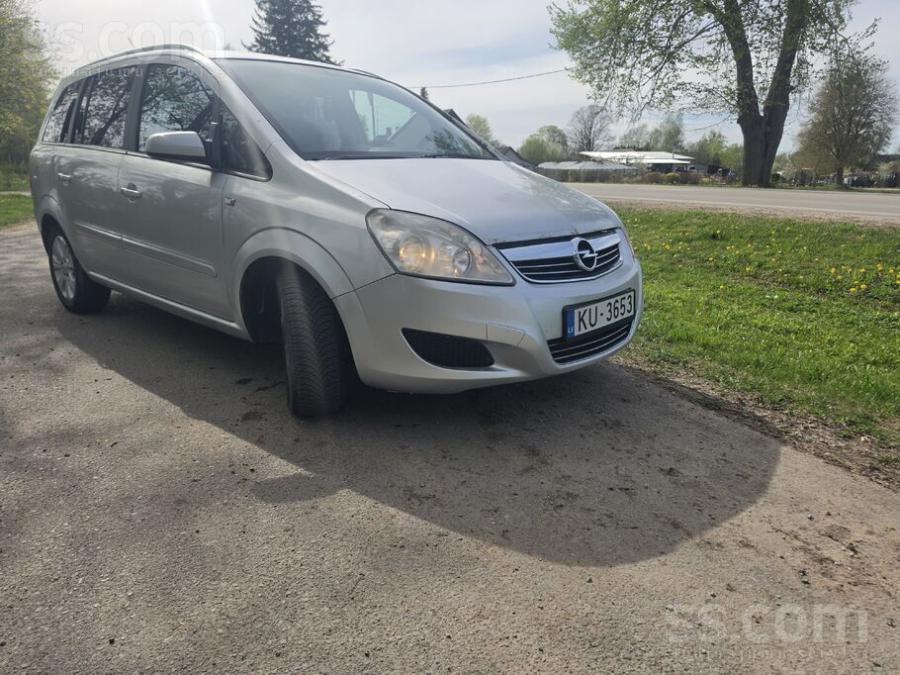 Grey Opel Zafira 2007 in Bauska, with an engine capacity of 1.70 L and mileage of 352 thousand km for 1420 €, photo 5 on AUTOMOTO.COM.LV