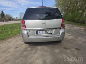 Grey Opel Zafira 2007 in Bauska, with an engine capacity of 1.70 L and mileage of 352 thousand km for 1420 €, photo 7 on AUTOMOTO.COM.LV