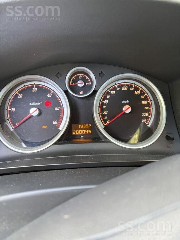 Opel Zafira 2007 Rīga vietnē Pelēks Opel Zafira 2007 Rīga, ar dzinēja tilpumu 1.90 L un nobraukumu 208 tūkst. km par 1999 €, foto 7 vietnē AUTOMOTO.COM.LV