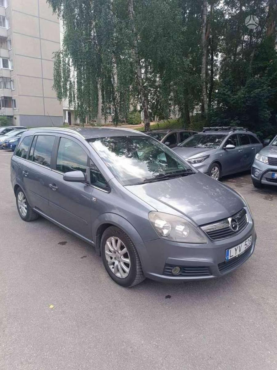 Grey Opel Zafira 2007 in Vilnius, with an engine capacity of 1.91 L and mileage of 294 thousand km for 1700 €, photo 3 on AUTOMOTO.COM.LV