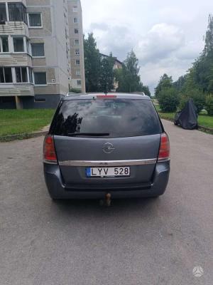 Grey Opel Zafira 2007 in Vilnius, with an engine capacity of 1.91 L and mileage of 294 thousand km for 1700 €, photo 4 on AUTOMOTO.COM.LV