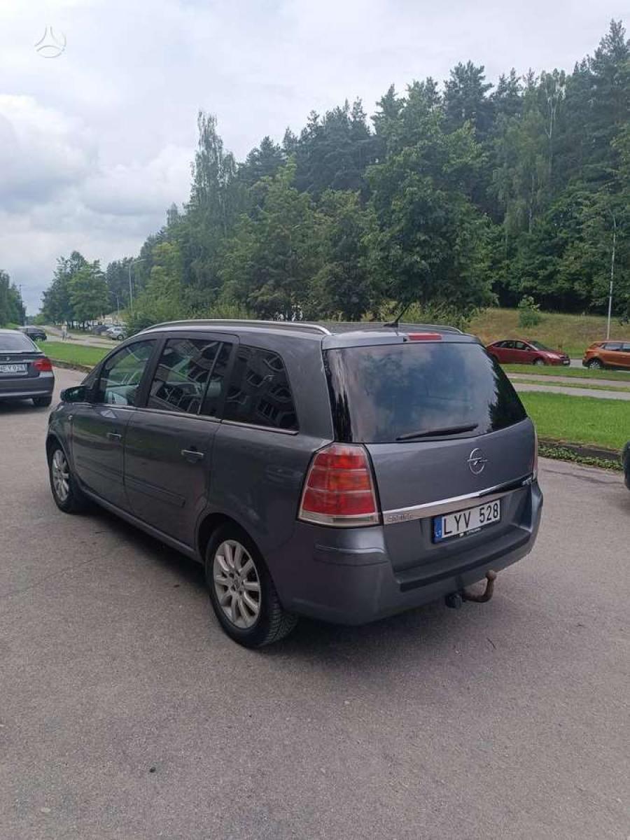 Grey Opel Zafira 2007 in Vilnius, with an engine capacity of 1.91 L and mileage of 294 thousand km for 1700 €, photo 6 on AUTOMOTO.COM.LV