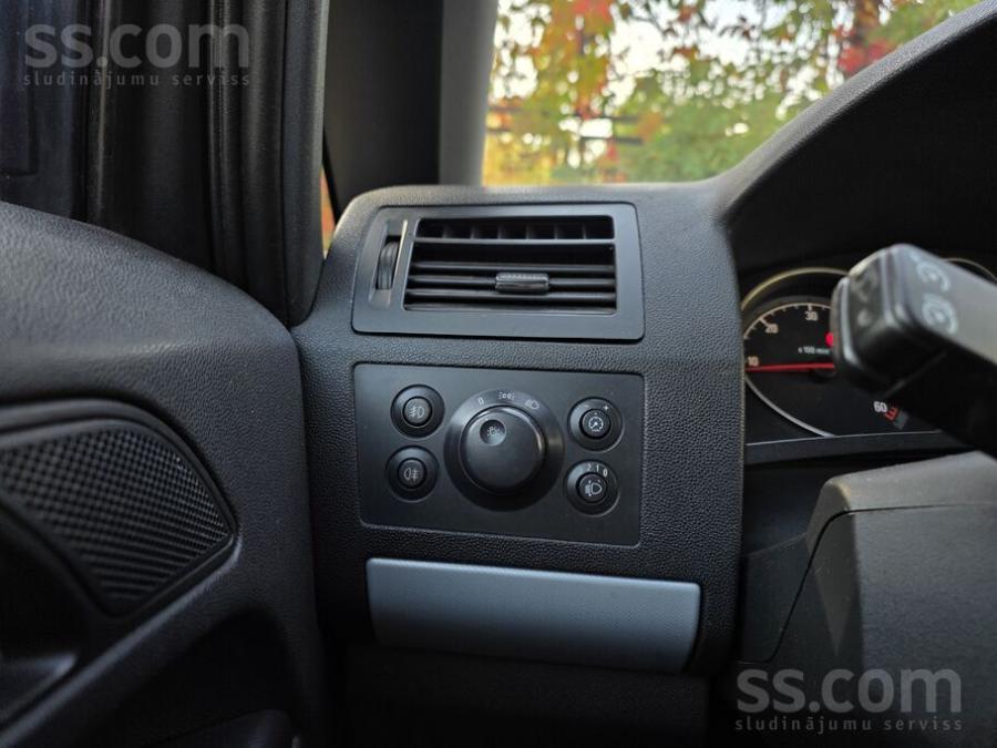 Pelēks Opel Zafira 2007 Jelgava, ar dzinēja tilpumu 1.90 L un nobraukumu 0 tūkst. km par 790 €, foto 25 vietnē AUTOMOTO.COM.LV