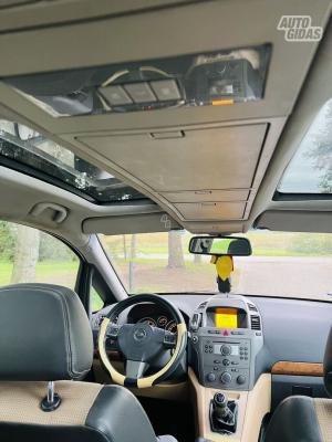 Pelēks Opel Zafira 2007 Marijampole, ar dzinēja tilpumu 1.90 L un nobraukumu 302 tūkst. km par 1100 €, foto 7 vietnē AUTOMOTO.COM.LV