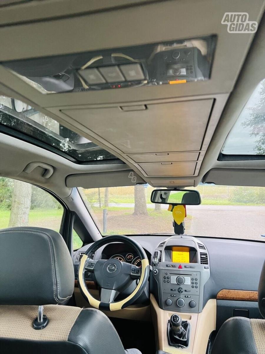 Pelēks Opel Zafira 2007 Marijampole, ar dzinēja tilpumu 1.90 L un nobraukumu 302 tūkst. km par 1100 €, foto 7 vietnē AUTOMOTO.COM.LV