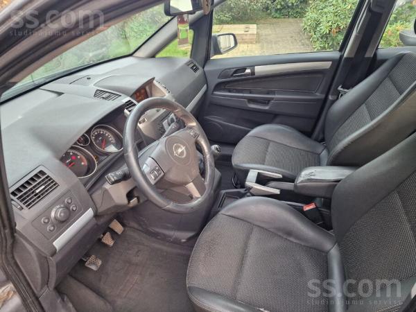 Pelēks Opel Zafira 2007 Rīga, ar dzinēja tilpumu 1.90 L un nobraukumu 308 tūkst. km par 1750 €, foto 6 vietnē AUTOMOTO.COM.LV